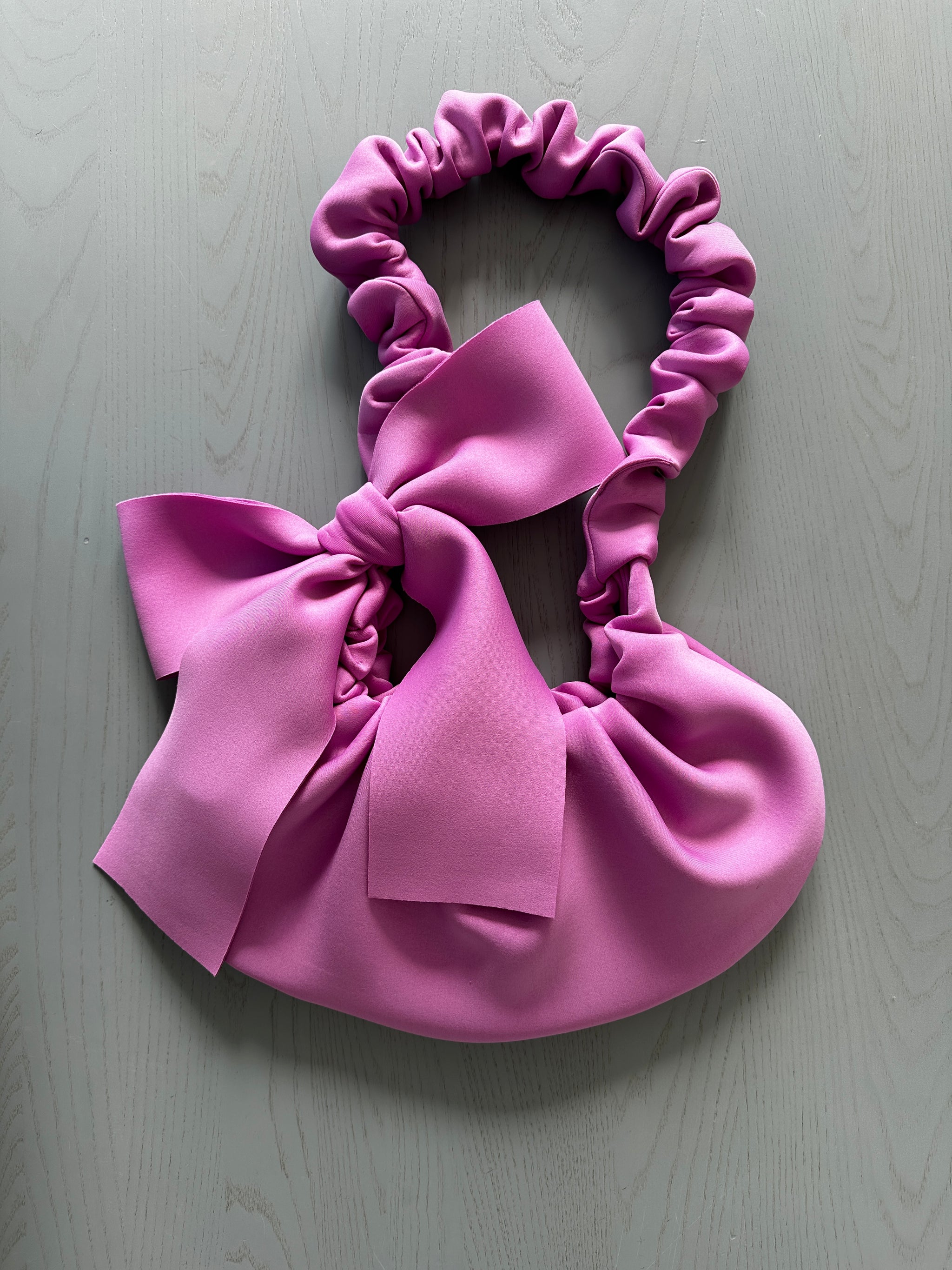 Crossbowie Midi Bounce Bag – Room Shop